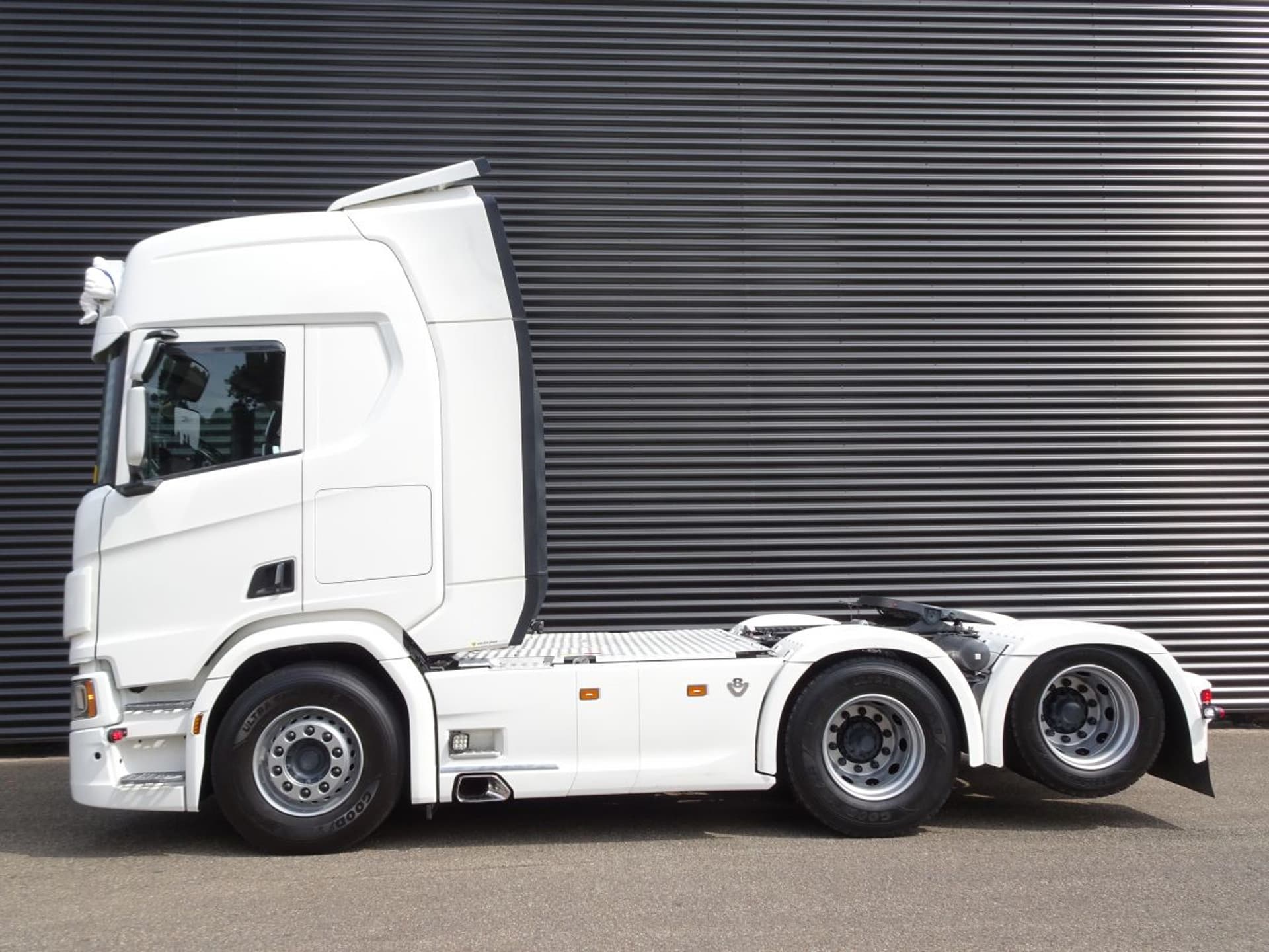 Scania R580 V8 6x2 / FULL AIR / BOOGIE / RETARDER kopen | Gebruikt ...