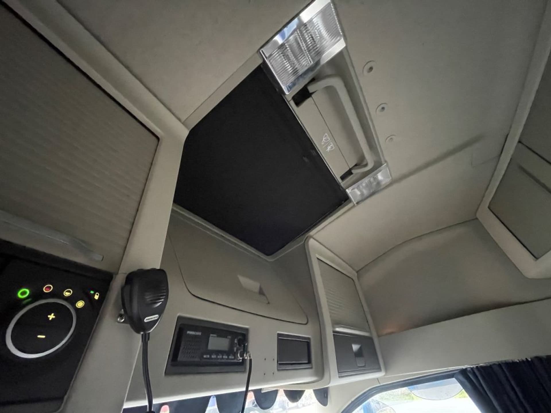 Volvo FH 13.420 229.000KM, FULL AIR, MEGA, HYDRAULICS, FULL LEATHER ...