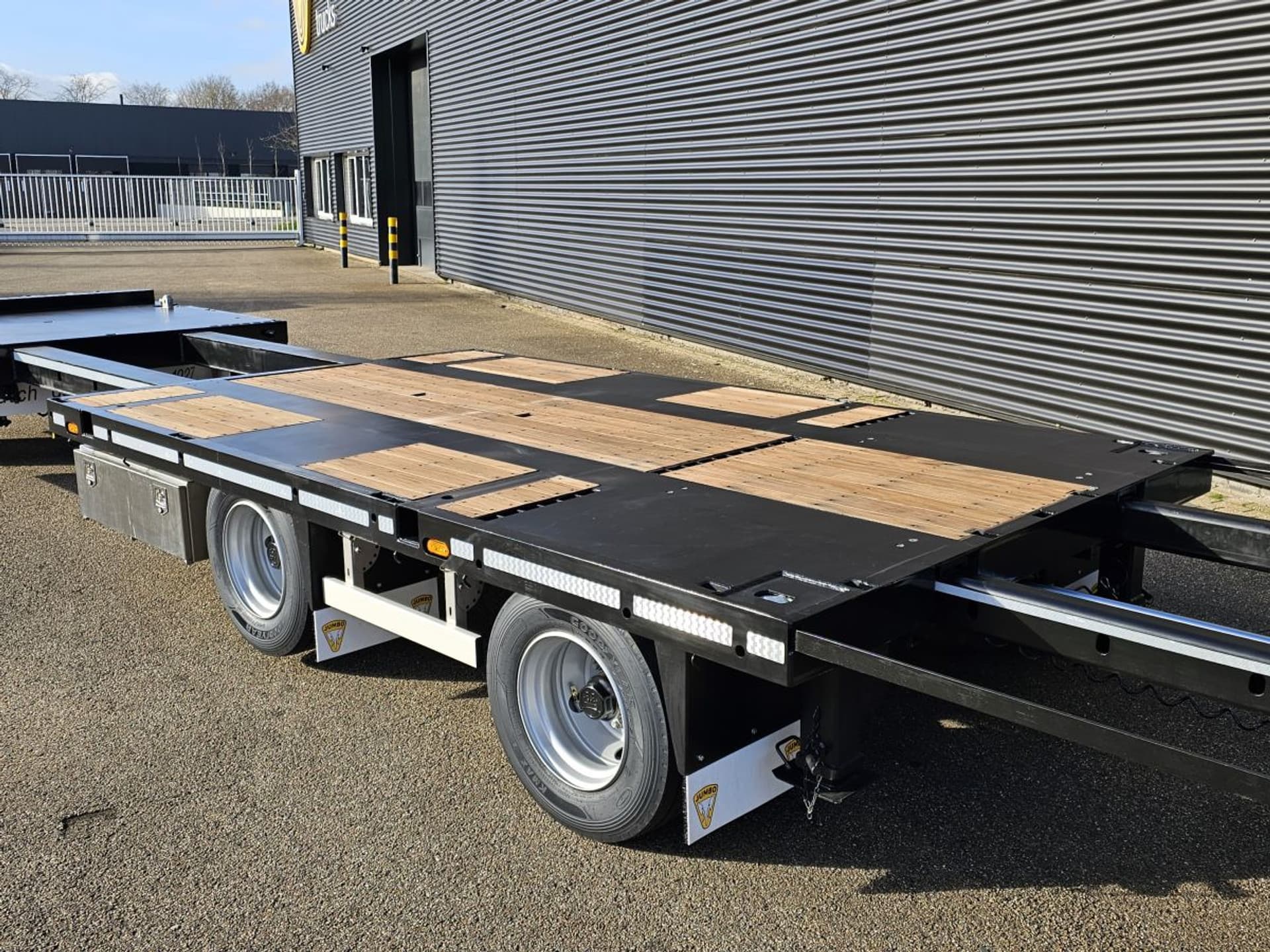 Jumbo TVL300LCU / UITSCHUIFBAAR / LIFTAS / TWIST-LOCKS kopen | Gebruikt ...