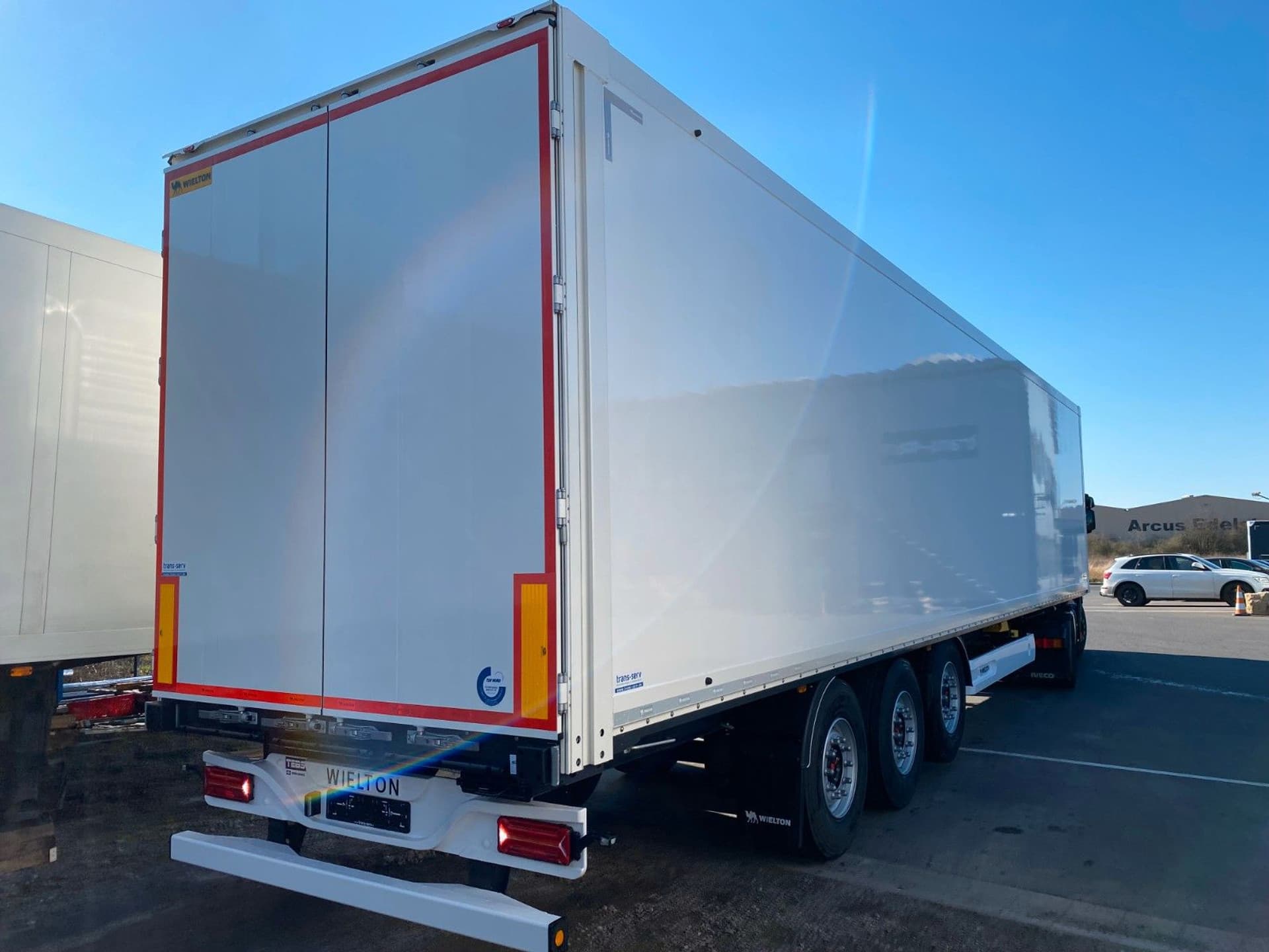 Wielton NF3DS Dry Master Box Trailer kopen | Gebruikt | Beequip MKB ...