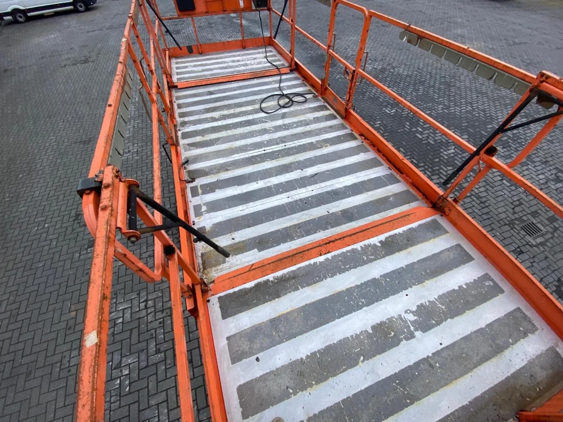 JLG 4394 RT MEGA DECK | 15 METER | 680 KG kopen | Gebruikt | Beequip ...