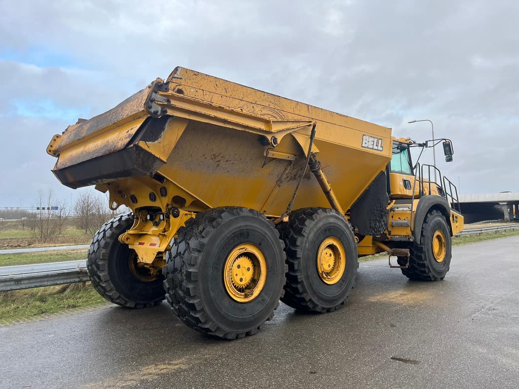 Bell B45E / CE certified - NEW tires kopen | Gebruikt | Beequip MKB ...