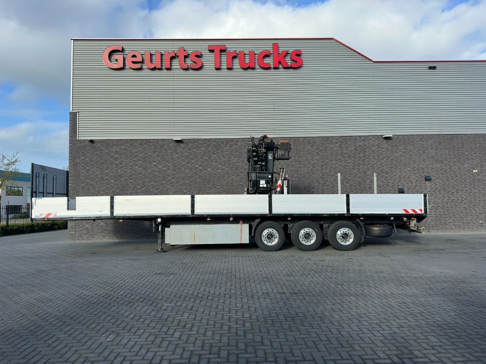 Wilken S24-2-2 OPLEGGER MET HIAB 377 EP-5 HIPRO ROLLER KRAAN/KRAN/CRANE ...