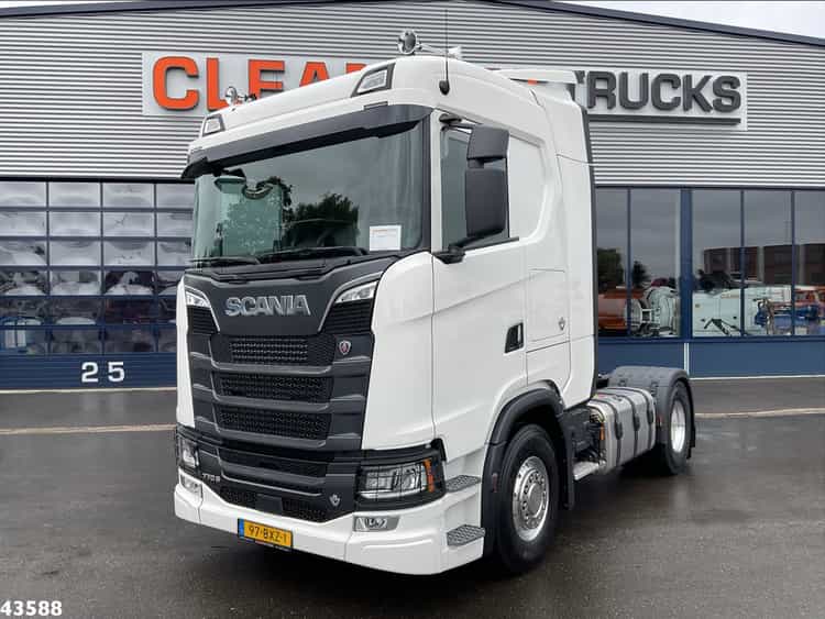 Clean Mat Trucks B.V. | Lease direct uit voorraad | Beequip Equipment ...
